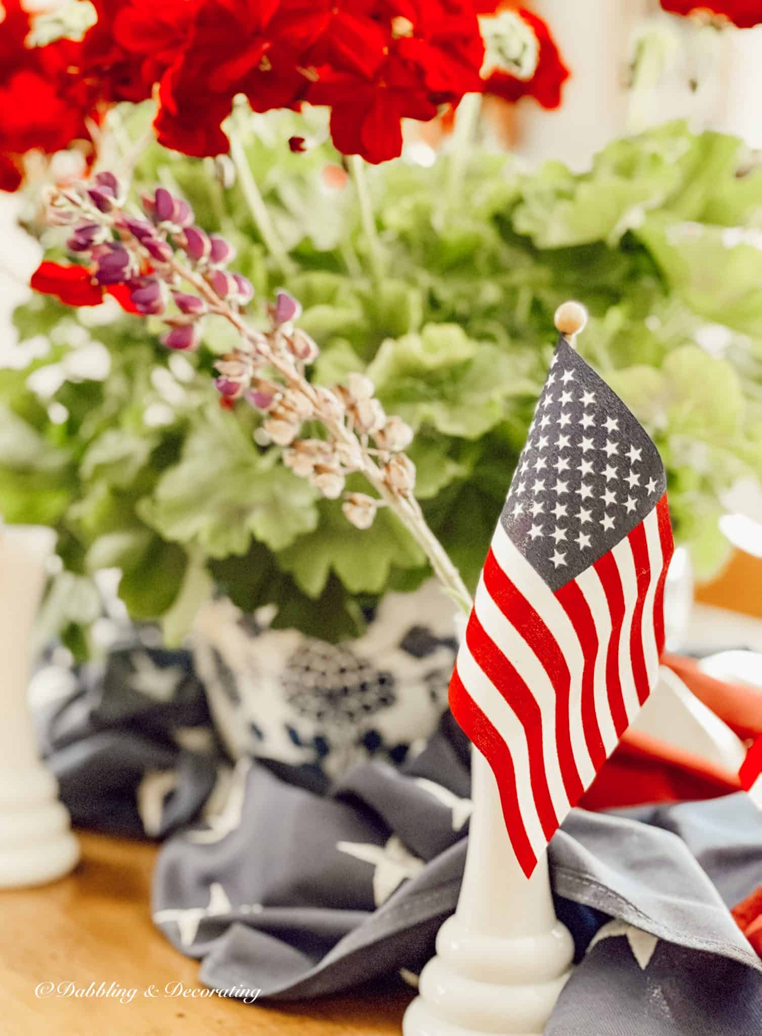 Vintage Style Patriotic Centerpiece | Dabbling & Decorating