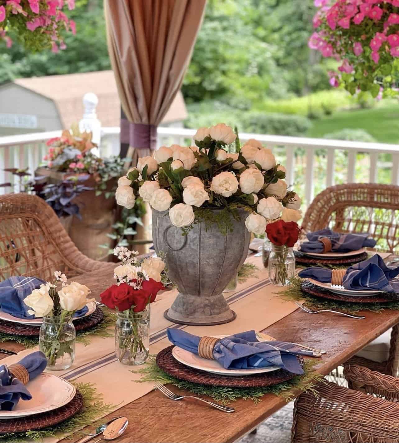 Vintage Style Patriotic Centerpiece | Dabbling & Decorating
