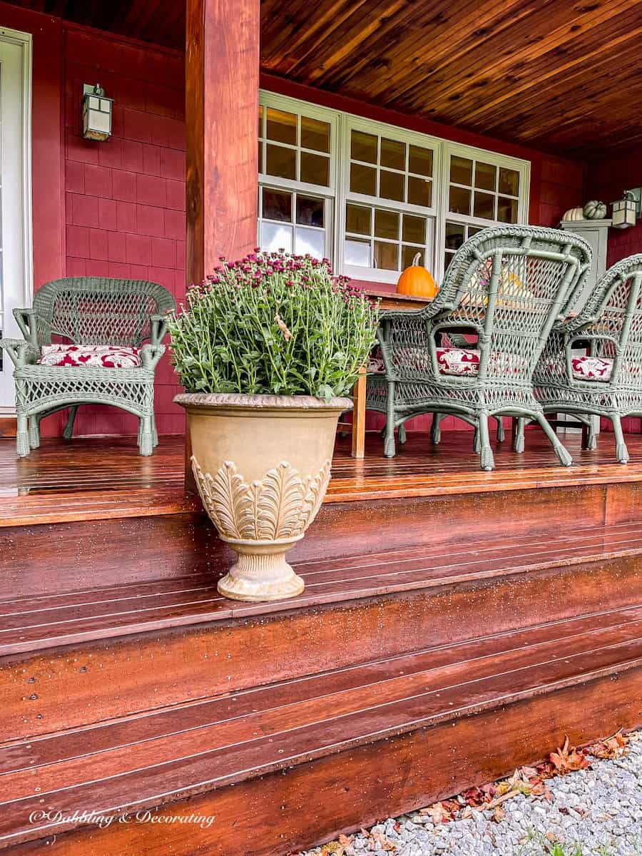 These DIY Plastic Urn Planters Fool Everyone—My Vermont Porch Secret