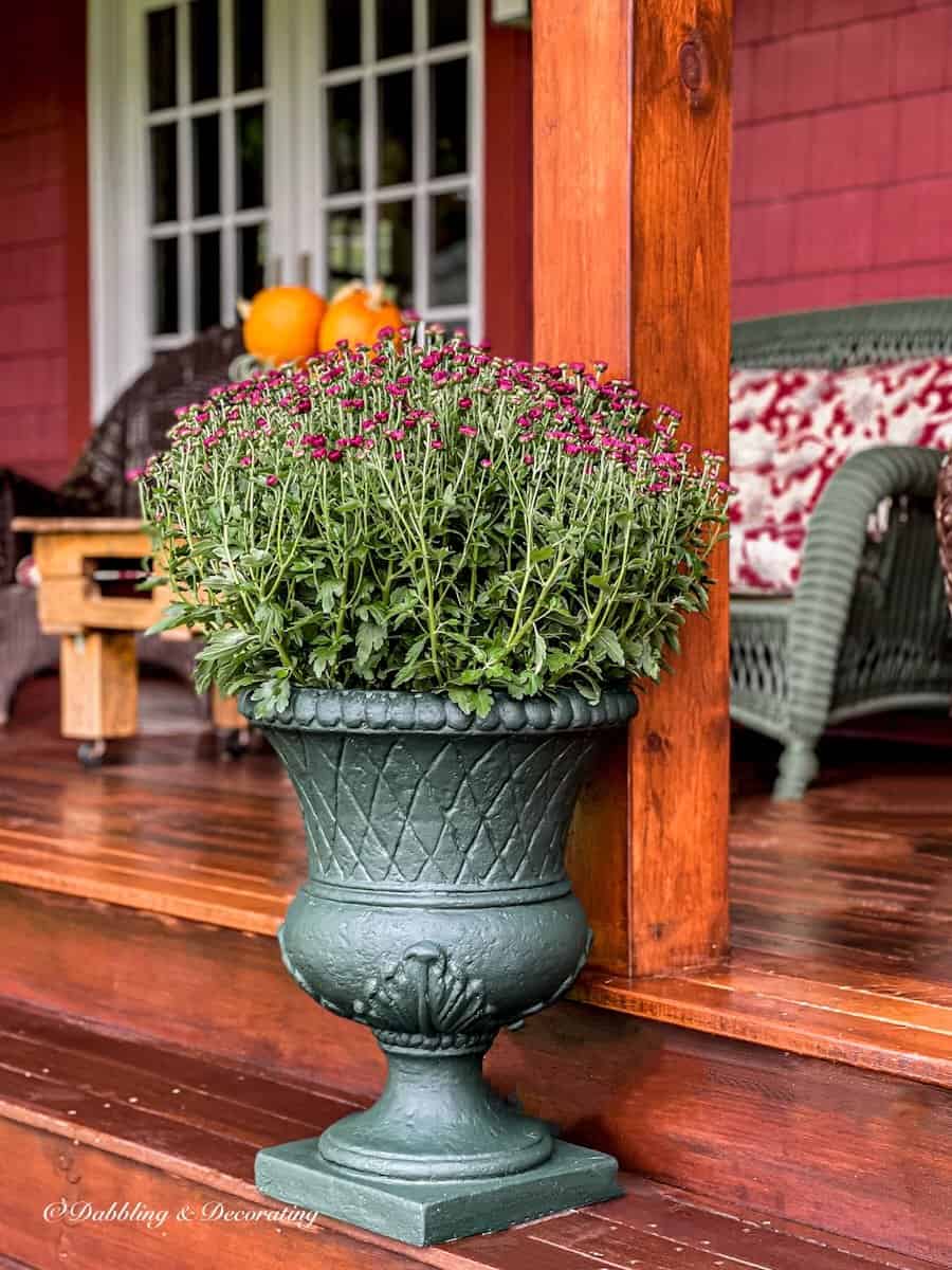 These DIY Plastic Urn Planters Fool Everyone—My Vermont Porch Secret