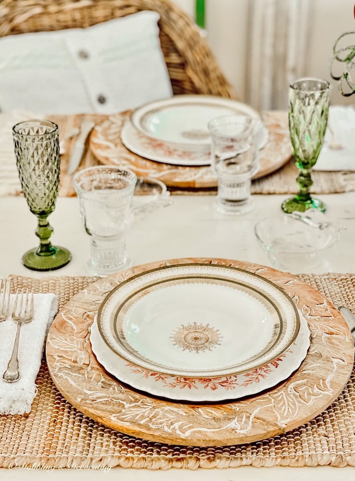 Simple Table Setting Ideas for Everyday | Green with Envy!