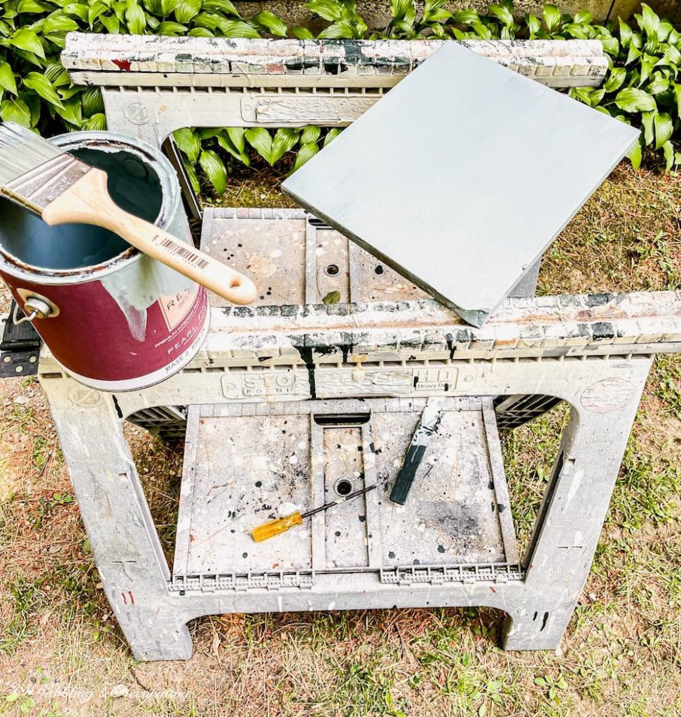 License Plate Decor Ideas: Two Easy DIY Projects Using Vintage Vanity ...