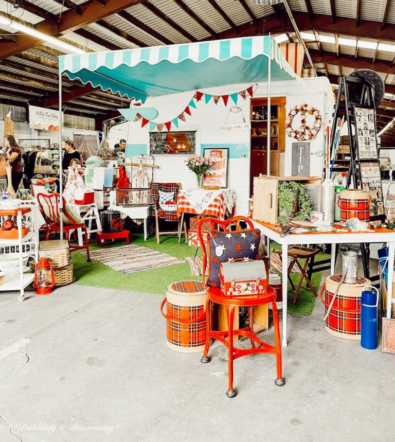 Antique Booth Display Ideas What Works for Winter