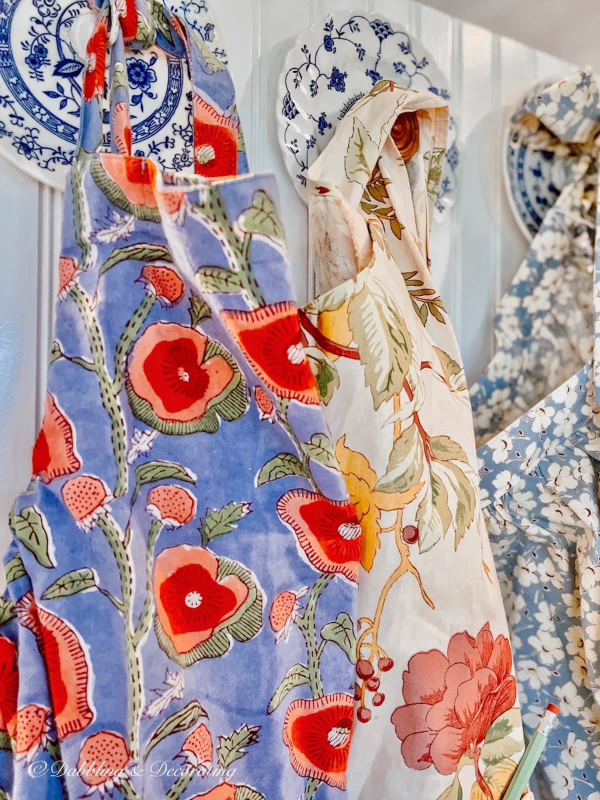 How to Craft Easy DIY Wall Hooks with Decorative Plates