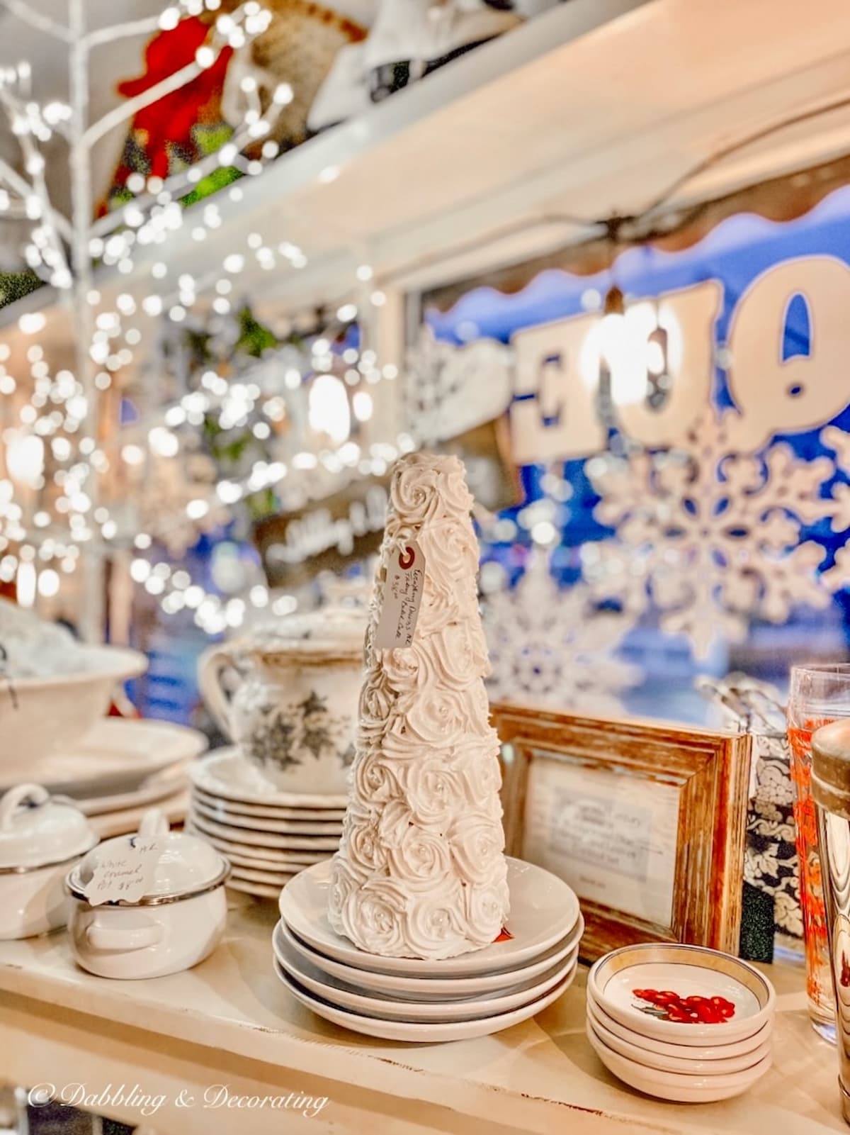 Vintage Booth Winter Window Display | Dabbling & Decorating