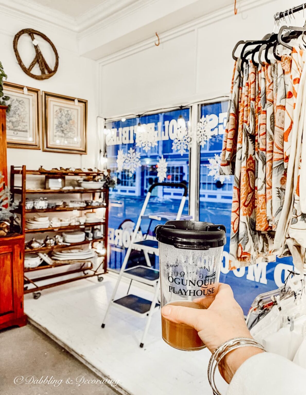 Retail Booth Display Ideas for Vintage Sellers (Winter Styling Tips ...