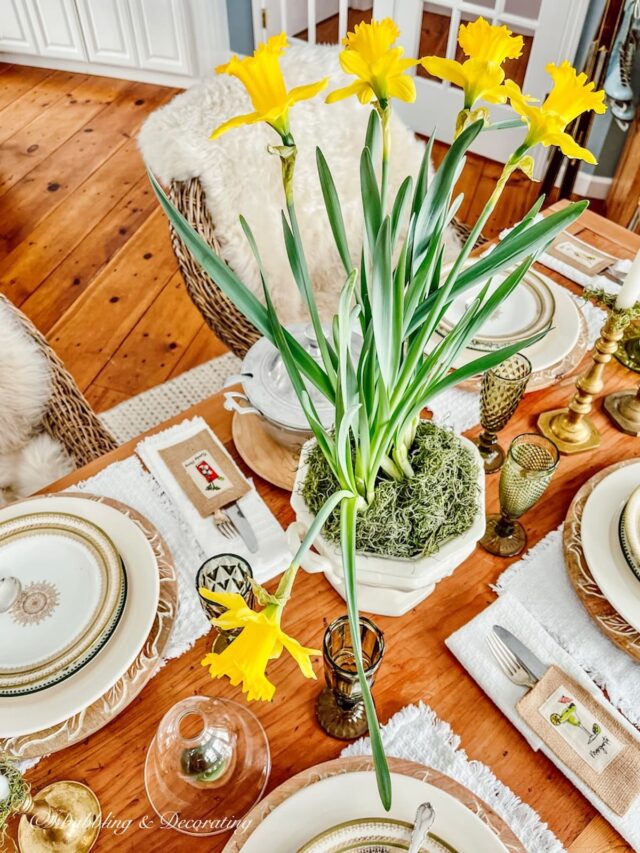 Spring Tablescape with Daffodils: Irish Green Table Decorations with ...