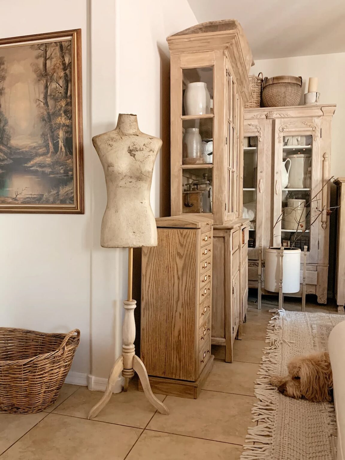 Mannequin Decoration Ideas: A Budget-Friendly Modern Look for Vintage Style