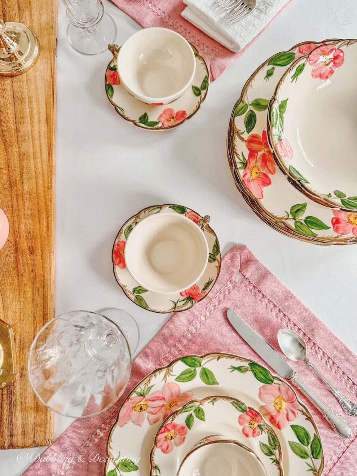 Desert Rose Dishes: Vintage Table Setting with Timeless Style