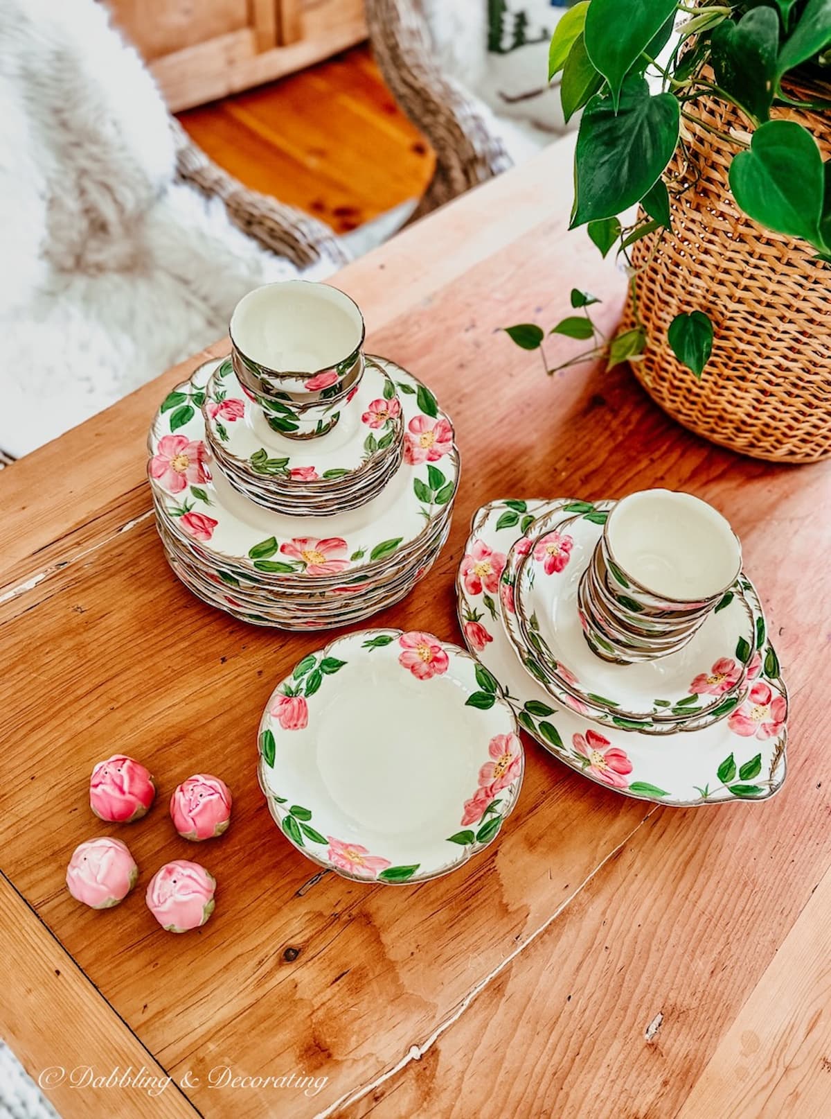Desert Rose Dishes: Vintage Table Setting with Timeless Style