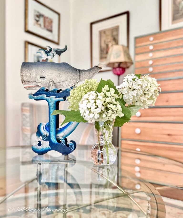 Nautical Decor Ideas: A Vintage Coastal Corner You'll Love