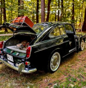 Vintage Car Picnic Inspiration: A Backyard Trunk Setup You’ll Want to ...