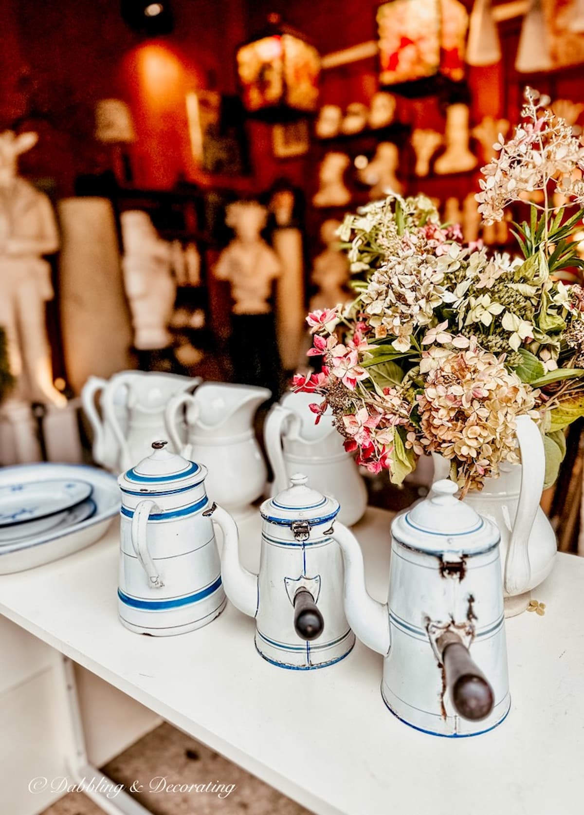 Retail Booth Display Ideas for Vintage Sellers (Winter Styling Tips ...