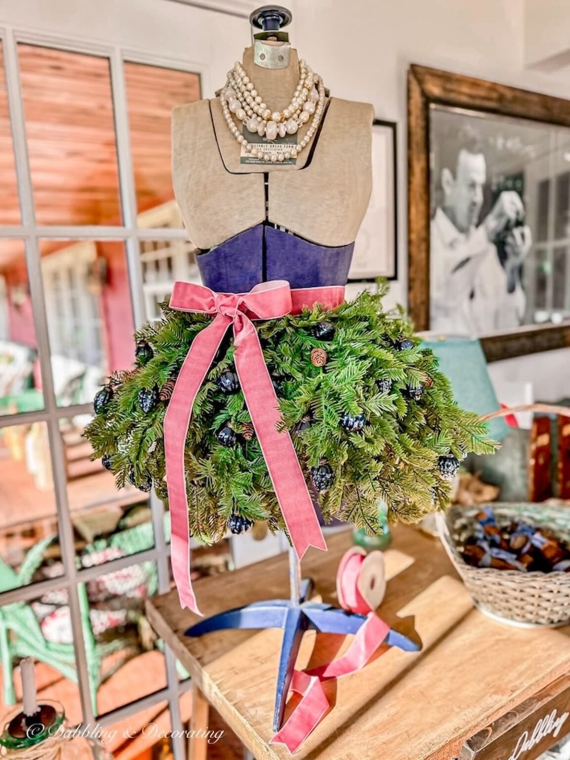 Vintage Booth Winter Window Display | Dabbling & Decorating