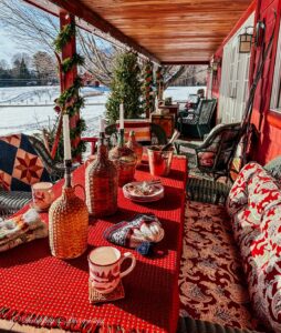 Après Ski Theme Party Vintage-Inspired Host ideas
