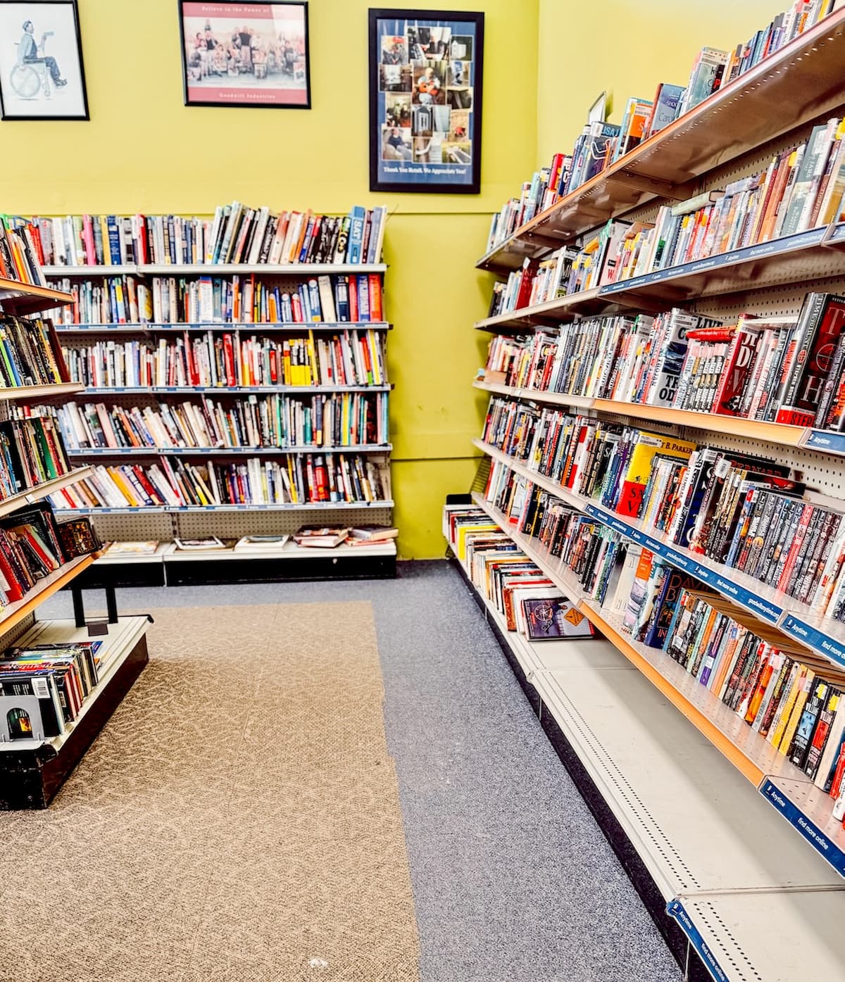 Decorating with Old Books: 32+ Vintage-Inspired Ideas to Try
