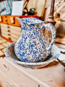 Vintage Pitcher Decor Guide: 17+ Creative Ways to Style Antique and ...