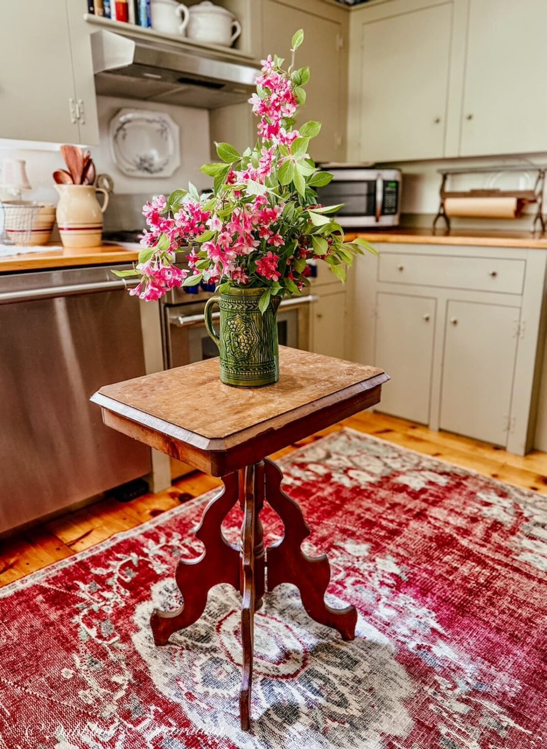 6 Summer Home Decor Finds I Scored at Goodwill (and How I Styled them!)