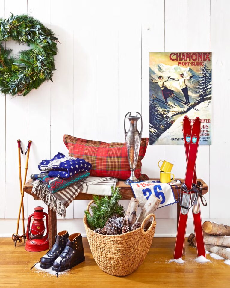 Retail Booth Display Ideas for Vintage Sellers (Winter Styling Tips ...