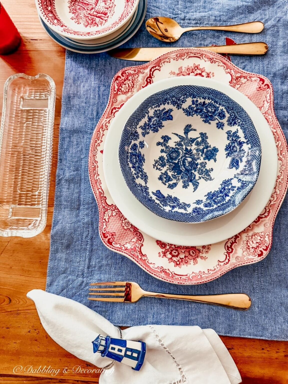 How to Layer Vintage Dishes for Patriotic Place Settings